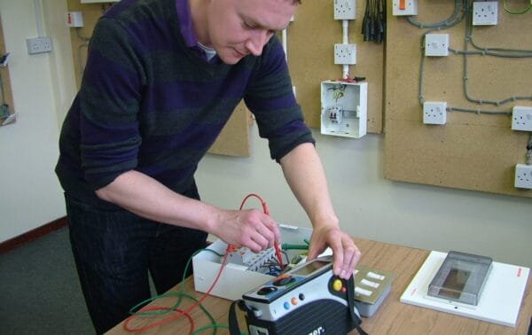 Electrical Training for Beginners - Weekday & Weekend Courses