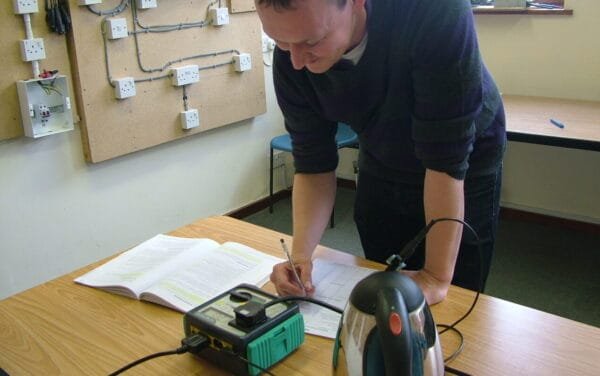 Electrician Courses for Beginners – Basic Electrical Training